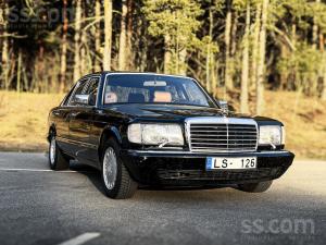 Черный Мерседес СЛ 300 1987 в Рига, объемом двигателя 3.00 л и пробегом 37 тыс. км за 8000 €, фото  на AUTOMOTO.COM.LV