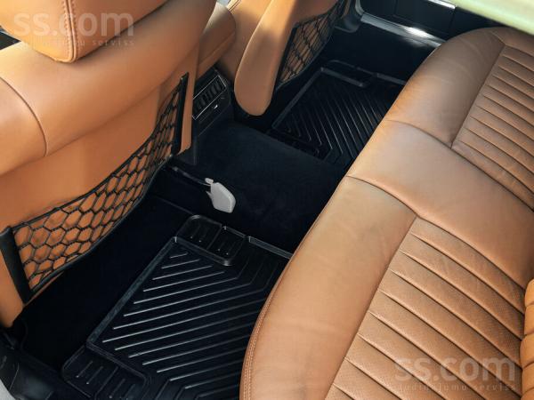 Melns Mercedes-Benz sl-300 1987 Rīga, ar dzinēja tilpumu 3.00 L un nobraukumu 37 tūkst. km par 8000 €, foto 9 vietnē AUTOMOTO.COM.LV