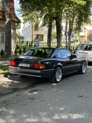 Black Mercedes-Benz sl-320 1993 in Riga, with an engine capacity of 3.20 L and mileage of 0 thousand km for 18900 €, photo 4 on AUTOMOTO.COM.LV