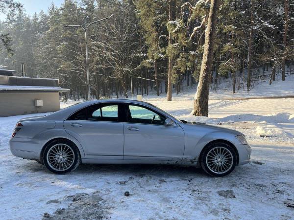 Grey Mercedes-Benz sl-320 2006 in Vilnius, with an engine capacity of 3.00 L and mileage of 297 thousand km for 6900 €, photo 5 on AUTOMOTO.COM.LV