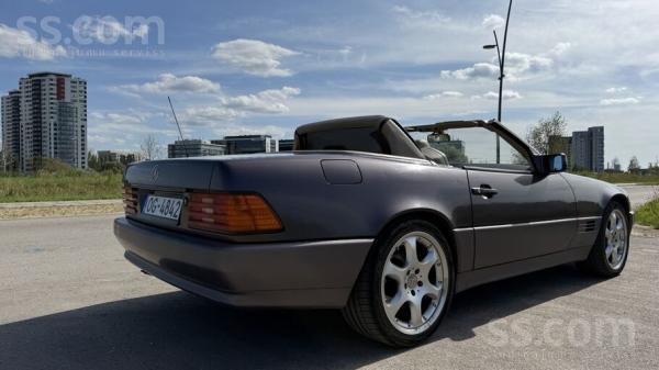 Violet Mercedes-Benz sl-320 1994 in Riga, with an engine capacity of 3.20 L and mileage of 295 thousand km for 11750 €, photo 3 on AUTOMOTO.COM.LV