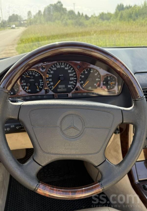 Violet Mercedes-Benz sl-320 1994 in Riga, with an engine capacity of 3.20 L and mileage of 295 thousand km for 11750 €, photo 5 on AUTOMOTO.COM.LV