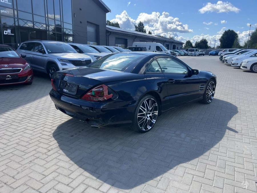 Blue Mercedes-Benz sl-350 2004 in Taurage, with an engine capacity of 3.72 L and mileage of 139 thousand km for 5900 €, photo 7 on AUTOMOTO.COM.LV