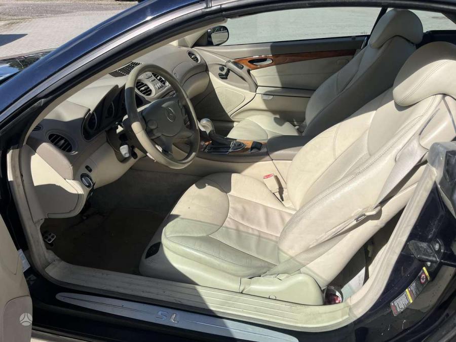 Blue Mercedes-Benz sl-350 2004 in Taurage, with an engine capacity of 3.72 L and mileage of 139 thousand km for 5900 €, photo 16 on AUTOMOTO.COM.LV