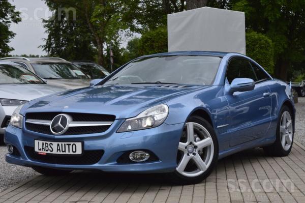 Blue Mercedes-Benz sl-350 2011 in Tukums, with an engine capacity of 3.50 L and mileage of 223 thousand km for 23995 €, photo 1 on AUTOMOTO.COM.LV