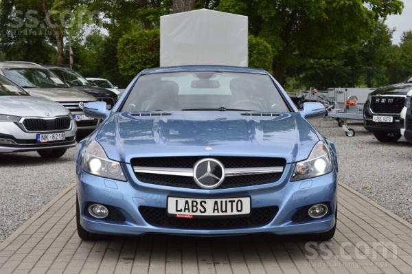 Blue Mercedes-Benz sl-350 2011 in Tukums, with an engine capacity of 3.50 L and mileage of 223 thousand km for 23995 €, photo 2 on AUTOMOTO.COM.LV