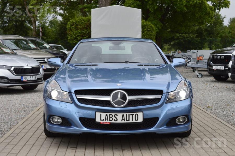 Blue Mercedes-Benz sl-350 2011 in Tukums, with an engine capacity of 3.50 L and mileage of 223 thousand km for 23995 €, photo 3 on AUTOMOTO.COM.LV