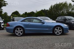 Blue Mercedes-Benz sl-350 2011 in Tukums, with an engine capacity of 3.50 L and mileage of 223 thousand km for 23995 €, photo 5 on AUTOMOTO.COM.LV