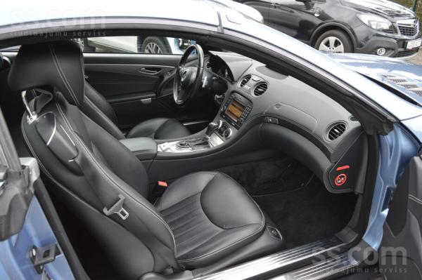 Blue Mercedes-Benz sl-350 2011 in Tukums, with an engine capacity of 3.50 L and mileage of 223 thousand km for 23995 €, photo 10 on AUTOMOTO.COM.LV