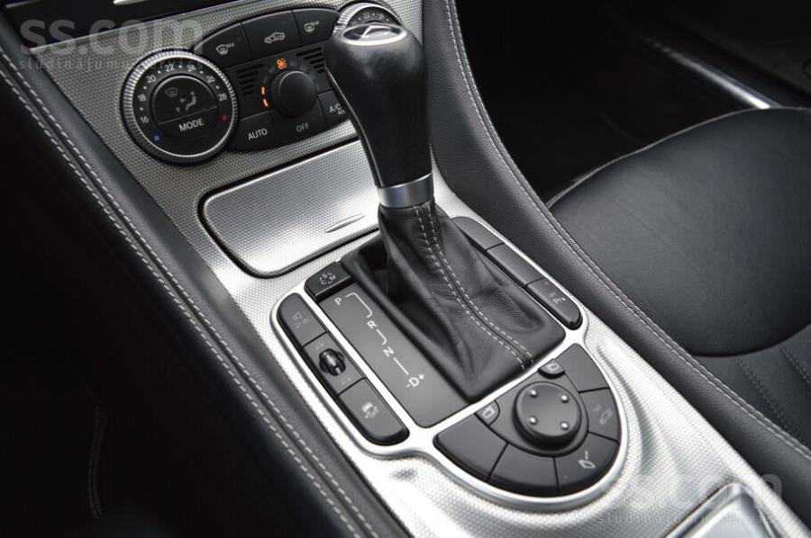 Blue Mercedes-Benz sl-350 2011 in Tukums, with an engine capacity of 3.50 L and mileage of 223 thousand km for 23995 €, photo 14 on AUTOMOTO.COM.LV