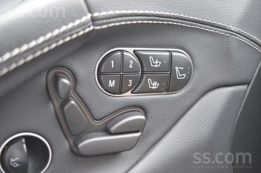 Blue Mercedes-Benz sl-350 2011 in Tukums, with an engine capacity of 3.50 L and mileage of 223 thousand km for 23995 €, photo 16 on AUTOMOTO.COM.LV
