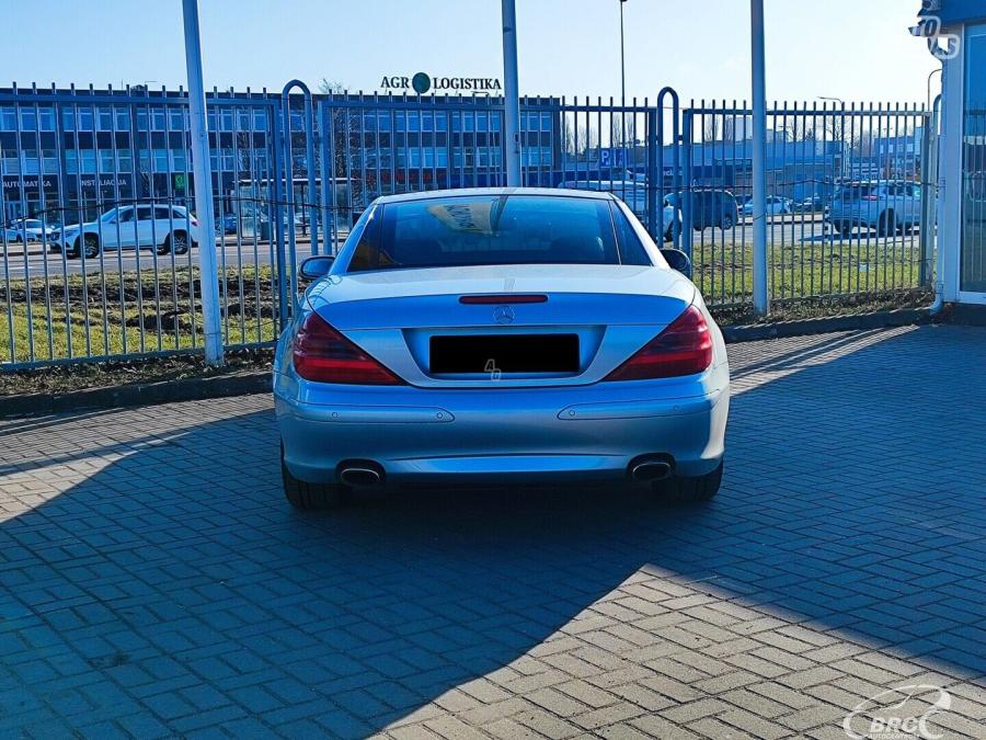 Grey Mercedes-Benz sl-350 2003 in Avizieniai, with an engine capacity of 3.70 L and mileage of 194 thousand km for 8900 €, photo 30 on AUTOMOTO.COM.LV