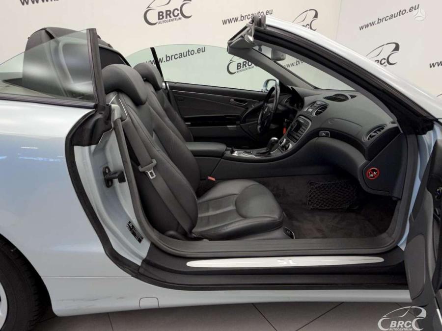 Grey Mercedes-Benz sl-350 2003 in Vilnius, with an engine capacity of 3.72 L and mileage of 195 thousand km for 7900 €, photo 8 on AUTOMOTO.COM.LV