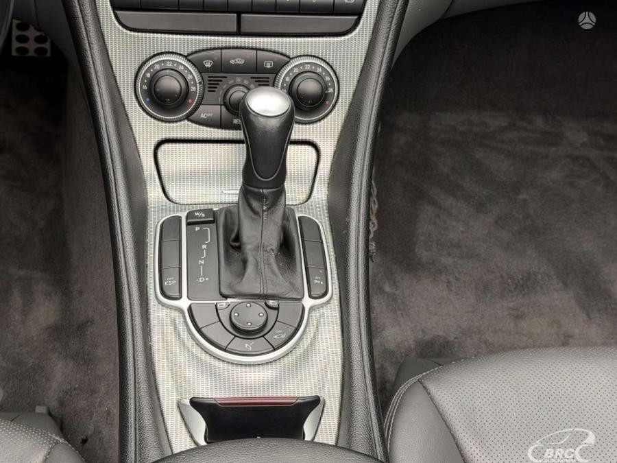 Grey Mercedes-Benz sl-350 2003 in Vilnius, with an engine capacity of 3.72 L and mileage of 195 thousand km for 7900 €, photo 17 on AUTOMOTO.COM.LV