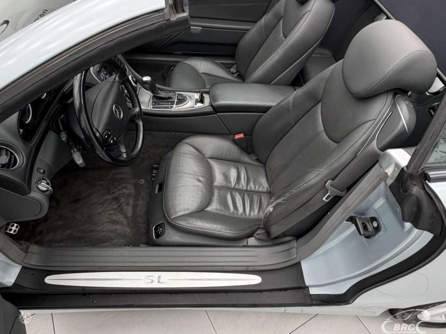 Grey Mercedes-Benz sl-350 2003 in Vilnius, with an engine capacity of 3.72 L and mileage of 195 thousand km for 7900 €, photo 20 on AUTOMOTO.COM.LV