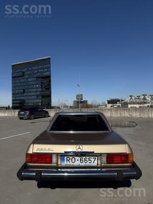 Dzeltens Mercedes-Benz sl-380 1983 Rīga, ar dzinēja tilpumu 3.80 L un nobraukumu 0 tūkst. km par 12799 €, foto 6 vietnē AUTOMOTO.COM.LV