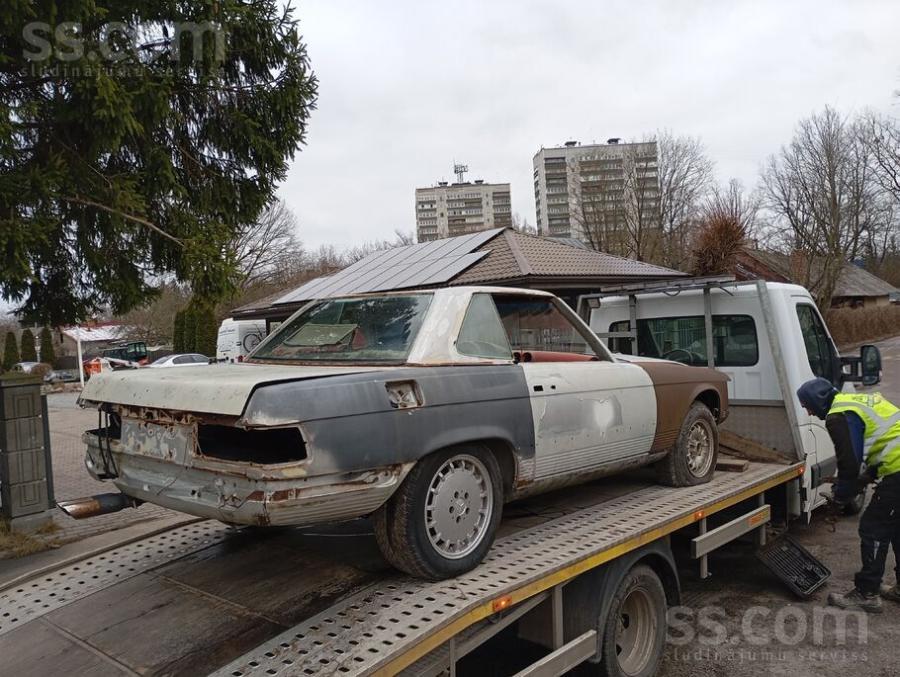 Белый Мерседес СЛ 450 1979 в Рига, объемом двигателя 5.00 л и пробегом 200 тыс. км за 5550 €, фото 5 на AUTOMOTO.COM.LV