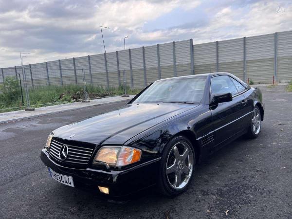 Черный Мерседес СЛ 500 1990 в Каунас, объемом двигателя 4.97 л и пробегом 200 тыс. км за 6999 €, фото 6 на AUTOMOTO.COM.LV
