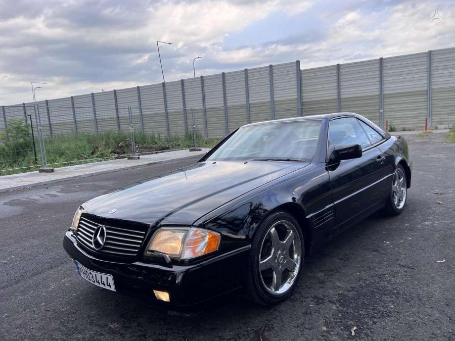 Черный Мерседес СЛ 500 1990 в Каунас, объемом двигателя 4.97 л и пробегом 200 тыс. км за 6999 €, фото 7 на AUTOMOTO.COM.LV