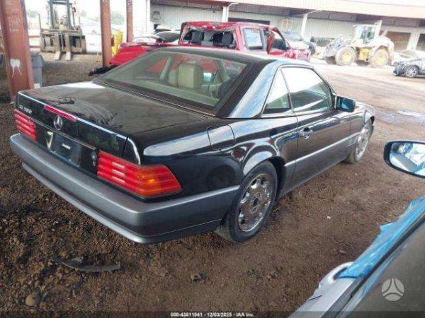 Melns Mercedes-Benz SL 500 1995 Klaipėda, ar dzinēja tilpumu 4.97 L un nobraukumu 1 tūkst. km par 3550 €, foto 4 vietnē AUTOMOTO.COM.LV