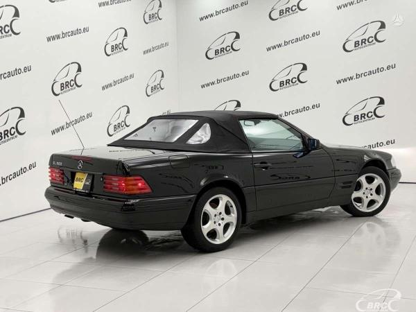 Black Mercedes-Benz SL 500 1998 in Vilnius, with an engine capacity of 4.97 L and mileage of 71 thousand km for 21900 €, photo 5 on AUTOMOTO.COM.LV