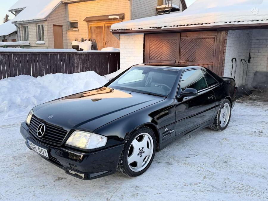 Black Mercedes-Benz SL 500 1999 in Vilnius, with an engine capacity of 5.03 L and mileage of 67 thousand km for 19800 €, photo 10 on AUTOMOTO.COM.LV
