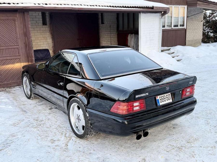 Black Mercedes-Benz SL 500 1999 in Vilnius, with an engine capacity of 5.03 L and mileage of 67 thousand km for 19800 €, photo 13 on AUTOMOTO.COM.LV