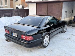 Black Mercedes-Benz SL 500 1999 in Vilnius, with an engine capacity of 5.03 L and mileage of 67 thousand km for 19800 €, photo 15 on AUTOMOTO.COM.LV