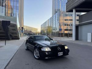 Melns Mercedes-Benz SL 500 1999 Viļņa, ar dzinēja tilpumu 5.00 L un nobraukumu 160 tūkst. km par 18000 €, foto 3 vietnē AUTOMOTO.COM.LV