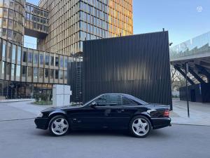 Melns Mercedes-Benz SL 500 1999 Viļņa, ar dzinēja tilpumu 5.00 L un nobraukumu 160 tūkst. km par 18000 €, foto 4 vietnē AUTOMOTO.COM.LV