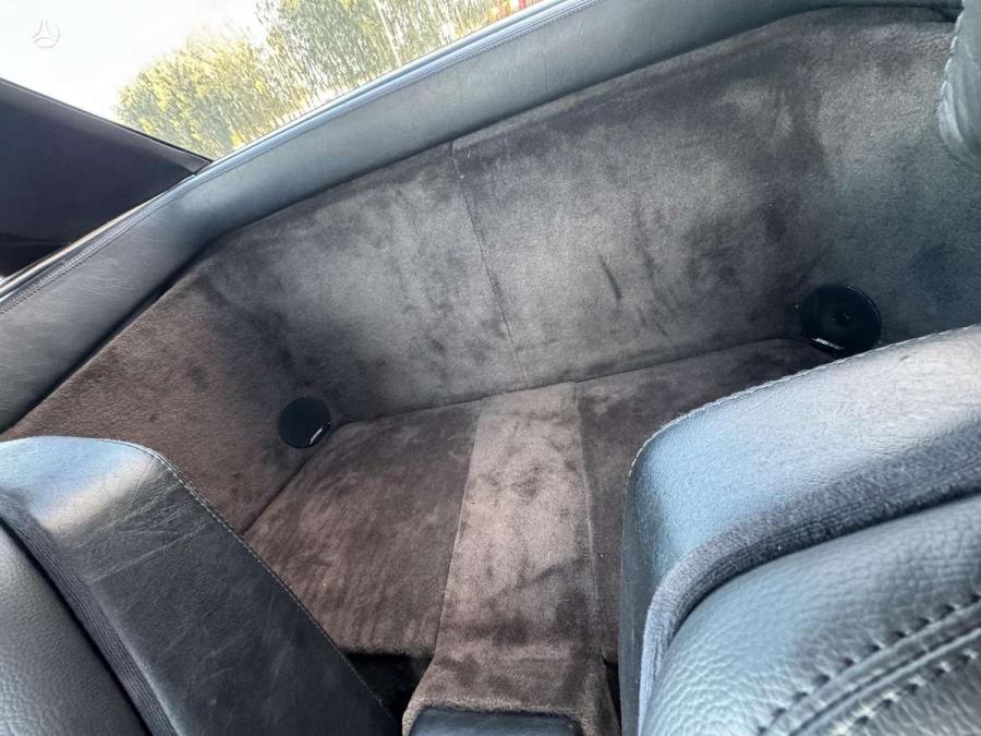 Melns Mercedes-Benz SL 500 1999 Viļņa, ar dzinēja tilpumu 5.00 L un nobraukumu 160 tūkst. km par 18000 €, foto 8 vietnē AUTOMOTO.COM.LV