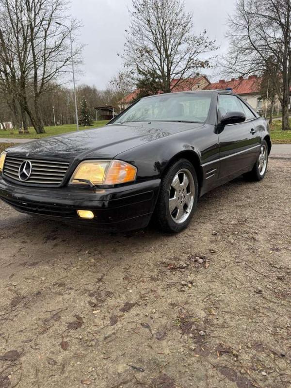 Melns Mercedes-Benz SL 500 2000 Kretinga, ar dzinēja tilpumu 5.00 L un nobraukumu 200 tūkst. km par 8000 €, foto 5 vietnē AUTOMOTO.COM.LV