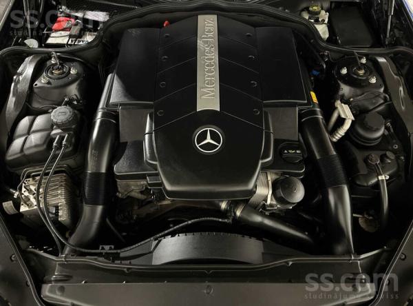 Black Mercedes-Benz SL 500 2001 in Riga, with an engine capacity of 5.00 L and mileage of 158 thousand km for 25000 €, photo 5 on AUTOMOTO.COM.LV