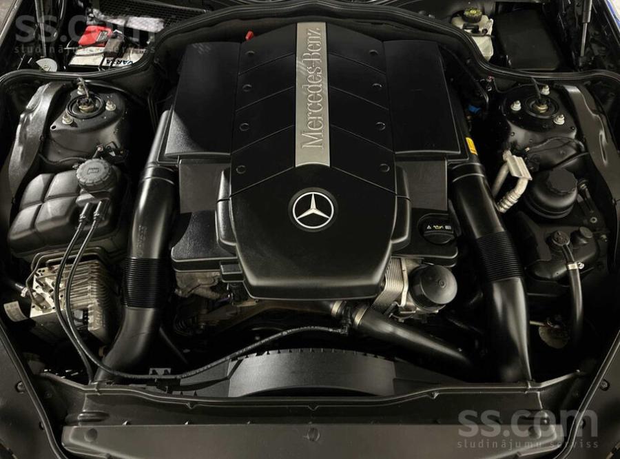 Black Mercedes-Benz SL 500 2001 in Riga, with an engine capacity of 5.00 L and mileage of 158 thousand km for 25000 €, photo 6 on AUTOMOTO.COM.LV