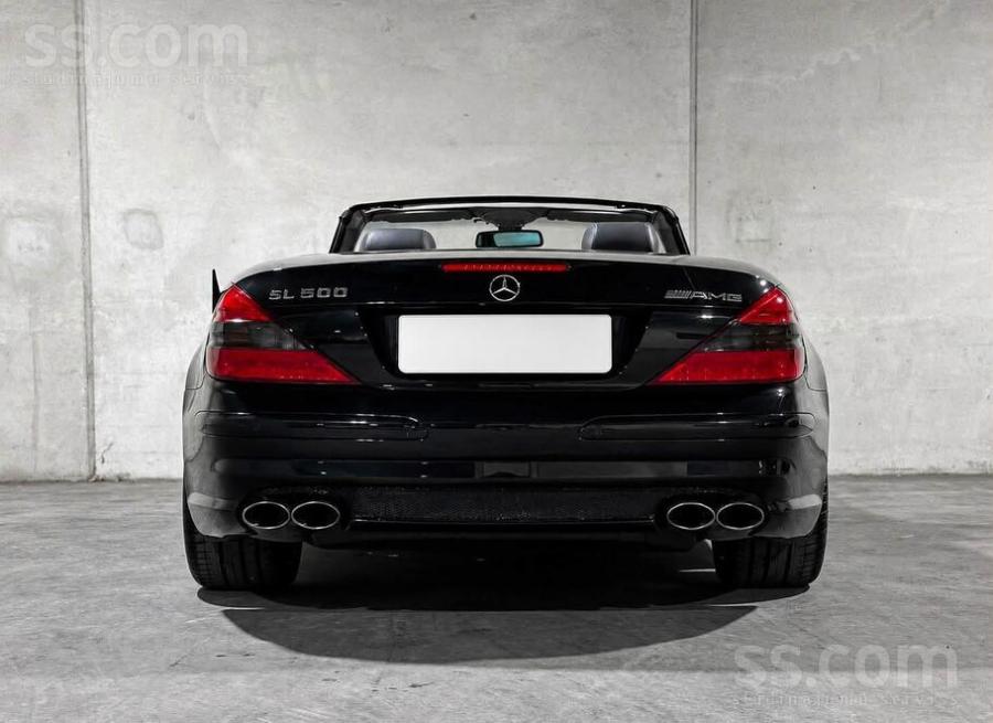 Black Mercedes-Benz SL 500 2001 in Riga, with an engine capacity of 5.00 L and mileage of 158 thousand km for 24888 €, photo 1 on AUTOMOTO.COM.LV