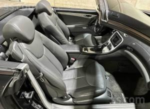 Black Mercedes-Benz SL 500 2001 in Riga, with an engine capacity of 5.00 L and mileage of 158 thousand km for 24888 €, photo 3 on AUTOMOTO.COM.LV