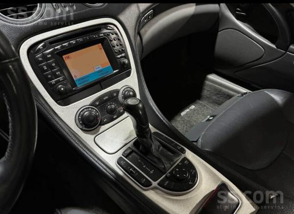 Melns Mercedes-Benz SL 500 2001 Rīga, ar dzinēja tilpumu 5.00 L un nobraukumu 158 tūkst. km par 24888 €, foto 4 vietnē AUTOMOTO.COM.LV