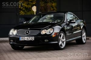 Черный Мерседес СЛ 500 2002 в Рига, объемом двигателя 5.00 л и пробегом 0 тыс. км за 14900 €, фото  на AUTOMOTO.COM.LV