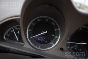 Черный Мерседес СЛ 500 2002 в Рига, объемом двигателя 5.00 л и пробегом 0 тыс. км за 14900 €, фото 23 на AUTOMOTO.COM.LV