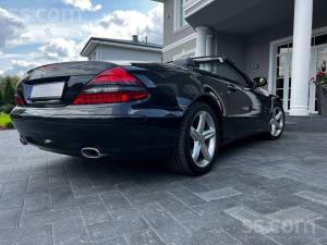 Black Mercedes-Benz SL 500 2003 in Riga, with an engine capacity of 5.00 L and mileage of 155 thousand km for 14500 €, photo 3 on AUTOMOTO.COM.LV