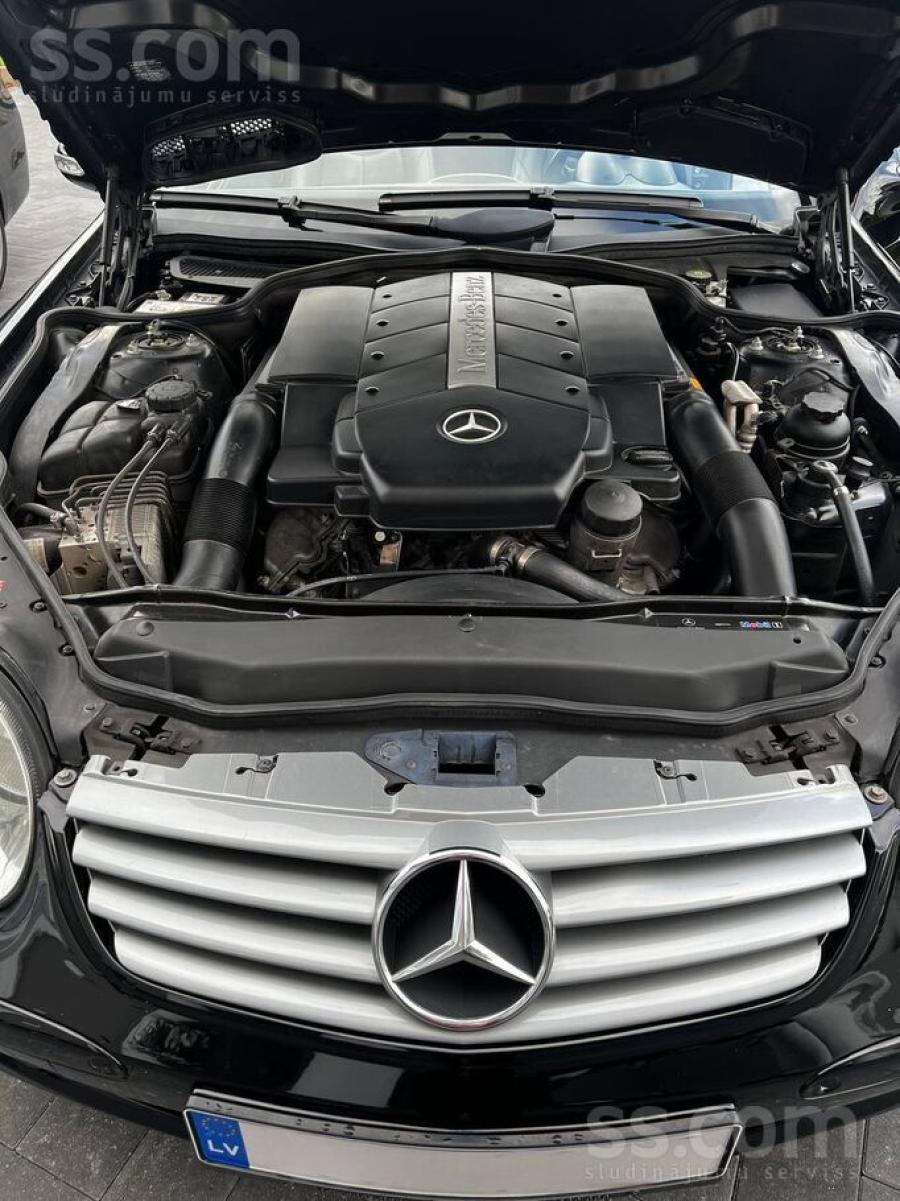 Black Mercedes-Benz SL 500 2003 in Riga, with an engine capacity of 5.00 L and mileage of 155 thousand km for 14500 €, photo 5 on AUTOMOTO.COM.LV