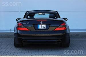 Melns Mercedes-Benz SL 500 2004 Rīga, ar dzinēja tilpumu 5.00 L un nobraukumu 0 tūkst. km par 14995 €, foto 8 vietnē AUTOMOTO.COM.LV