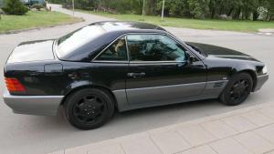 Black Mercedes-Benz SL 500 1995 in Vilnius, with an engine capacity of 4.97 L and mileage of 182 thousand km for 15900 €, photo 10 on AUTOMOTO.COM.LV