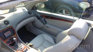 Blue Mercedes-Benz SL 500 2002 in Riga, with an engine capacity of 6.10 L and mileage of 179 thousand km for 36000 €, photo 11 on AUTOMOTO.COM.LV