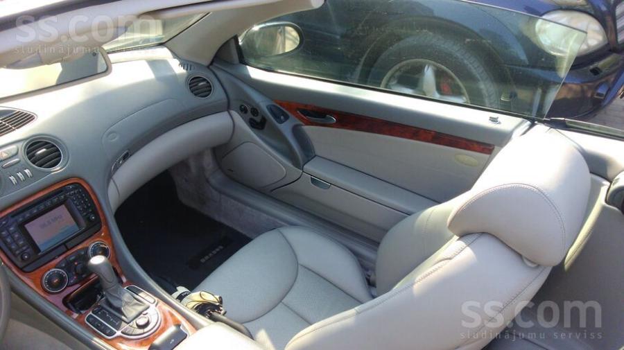 Blue Mercedes-Benz SL 500 2002 in Riga, with an engine capacity of 6.10 L and mileage of 179 thousand km for 36000 €, photo 11 on AUTOMOTO.COM.LV