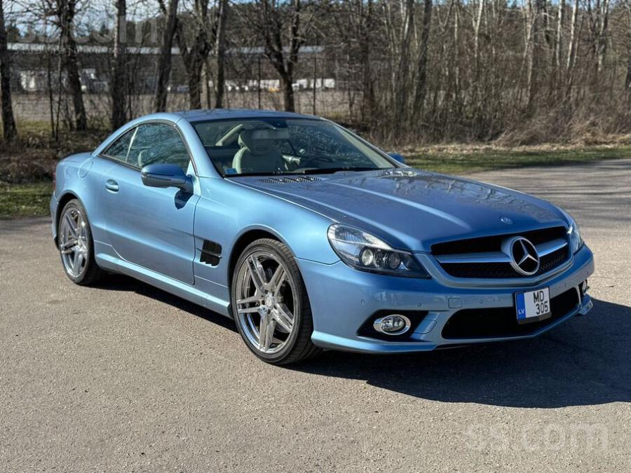 Синий Мерседес СЛ 500 2010 в Рига, объемом двигателя 5.50 л и пробегом 165 тыс. км за 22000 €, фото 1 на AUTOMOTO.COM.LV
