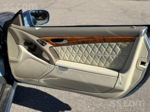 Синий Мерседес СЛ 500 2010 в Рига, объемом двигателя 5.50 л и пробегом 165 тыс. км за 22000 €, фото 8 на AUTOMOTO.COM.LV