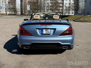 Синий Мерседес СЛ 500 2010 в Рига, объемом двигателя 5.50 л и пробегом 165 тыс. км за 22000 €, фото 15 на AUTOMOTO.COM.LV
