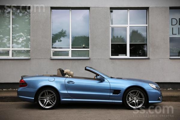 Blue Mercedes-Benz SL 500 2010 in Riga, with an engine capacity of 5.50 L and mileage of 168 thousand km for 19995 €, photo 4 on AUTOMOTO.COM.LV