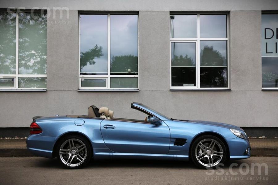 Zils Mercedes-Benz SL 500 2010 Rīga, ar dzinēja tilpumu 5.50 L un nobraukumu 168 tūkst. km par 19995 €, foto 4 vietnē AUTOMOTO.COM.LV